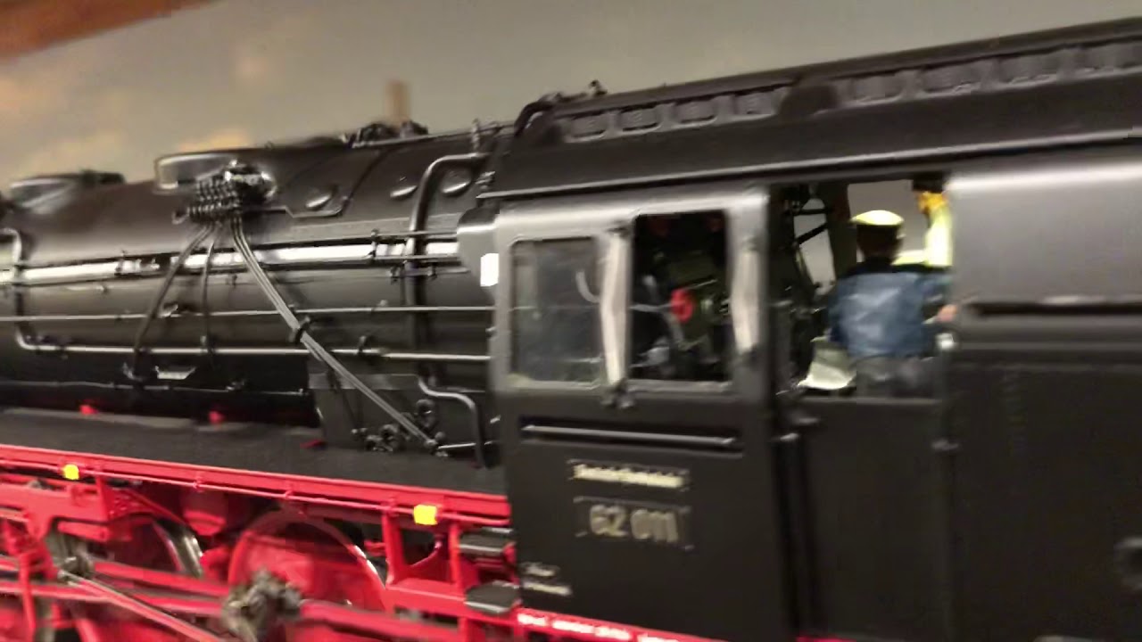 KM1 BR62,56,50,V160 and MBW BR85 Spur1 - YouTube