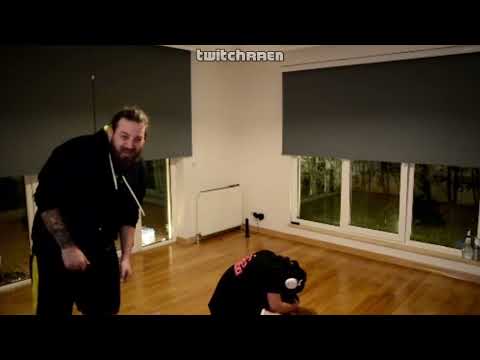 Cordi VR Oynarken Altına Sı..