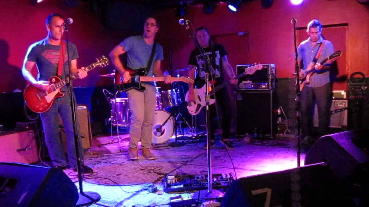 The Oranges Band - I Live Alone (live @ DC9 9/11/14) - YouTube