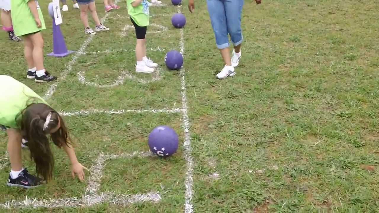 O's First Grade Field Day Kickball - YouTube