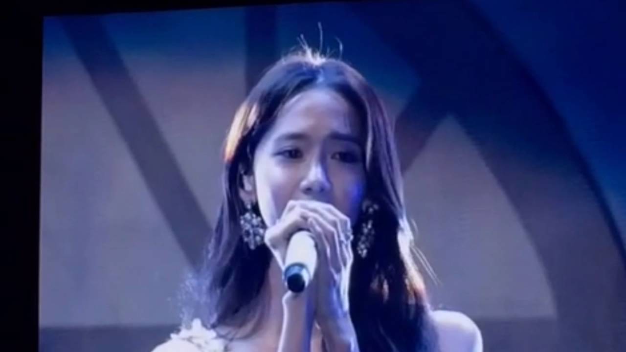 [Editted] [FANCAM] HD 160625 YoonA singing "Red Bean" - YouTube
