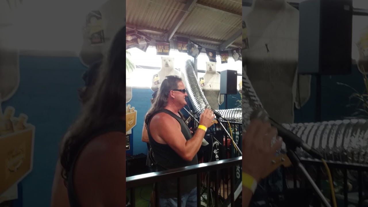 Mulletfest 2018 winner takes the mike - with The Stunned Mullet band ...