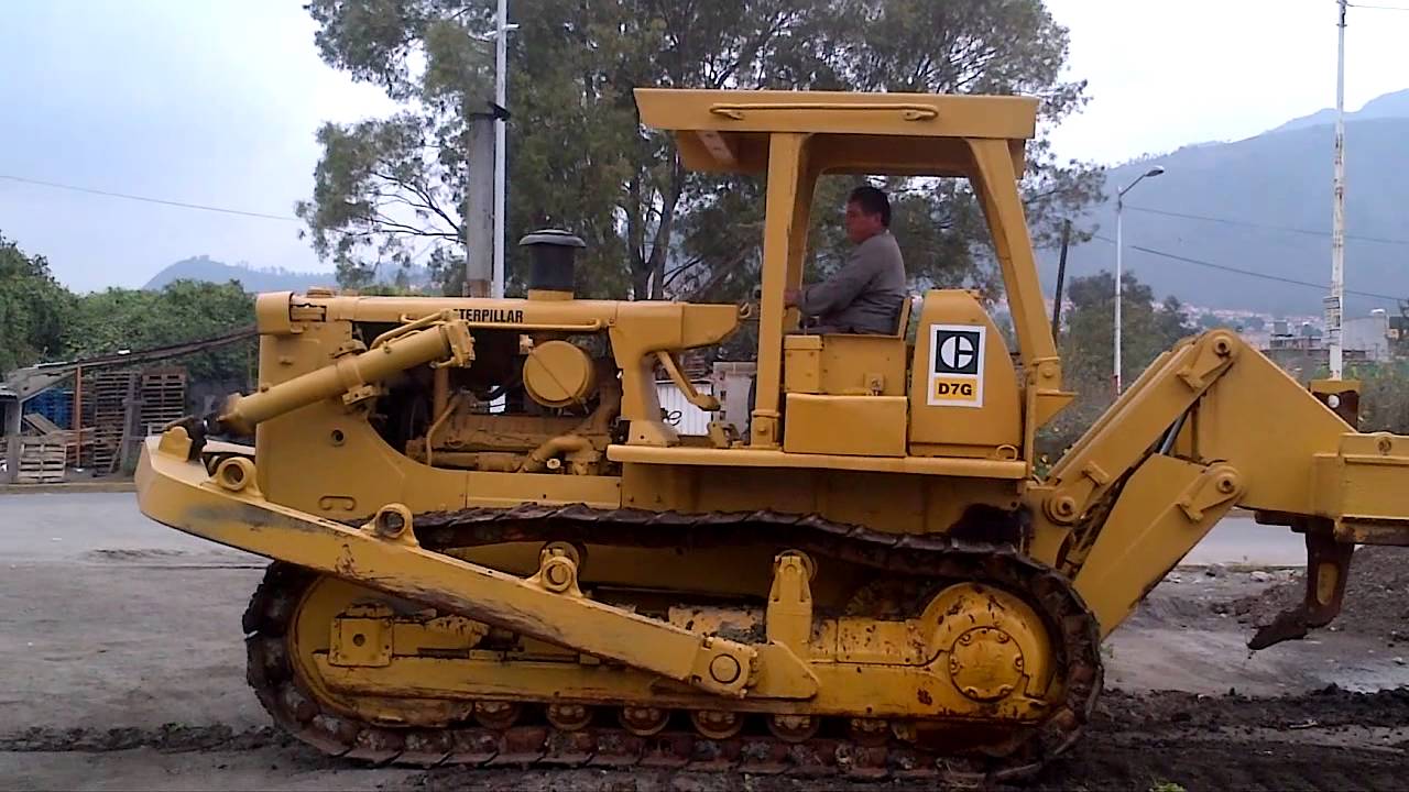TRACTOR D7 G MAQUINARIA JMB - YouTube