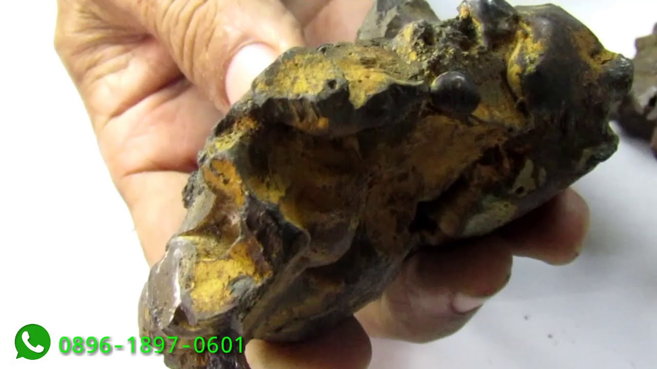BATU METEORIT JATUH KE BUMI 😲😲 ( SULAWESI - INDONESIA) - YouTube