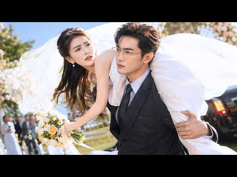 她賭氣找小鮮肉領證，系統卻顯示婚沒離成，富豪前夫看完合照紅了眼：老婆，鬧夠了就回家！#反轉 #短劇 #甜宠