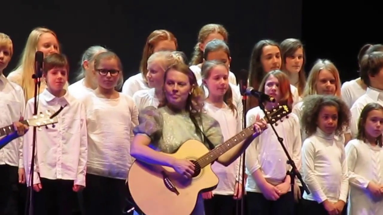 The Kelly Family - Alle Kinder brauchen Freunde - Weihnachtskonzert ...