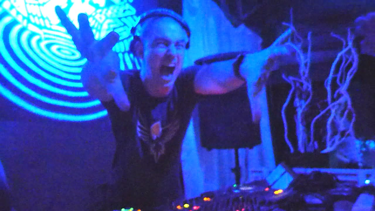 ALEX TUNE @ PENOPLAST RAVE (ODESSA 03.01.2015) - YouTube