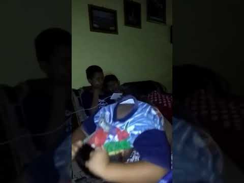 Aak dak bisa buka baju 🤣