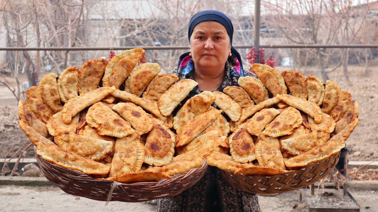 Готовим чебуреки из куриного мяса по домашнему | Ready-made cheburek ...