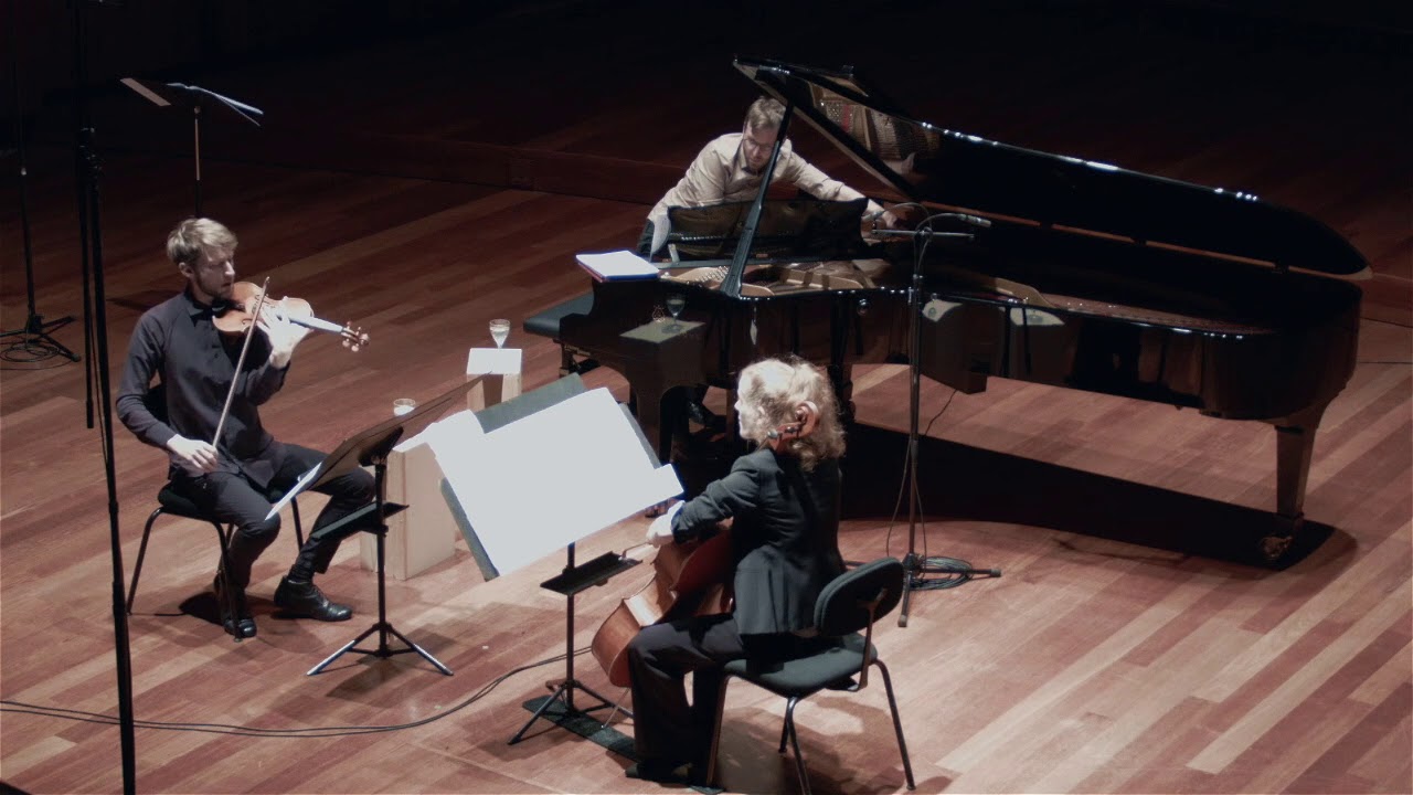 Helena Tulve, lumineux/opaque - Ensemble Contrechamps - YouTube