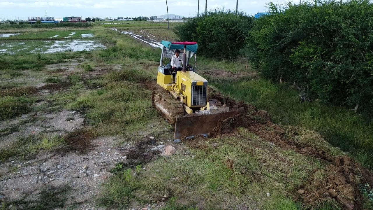 Good Project !!!Bulldozer pushing land make a new rod by Dozer KUMASU ...