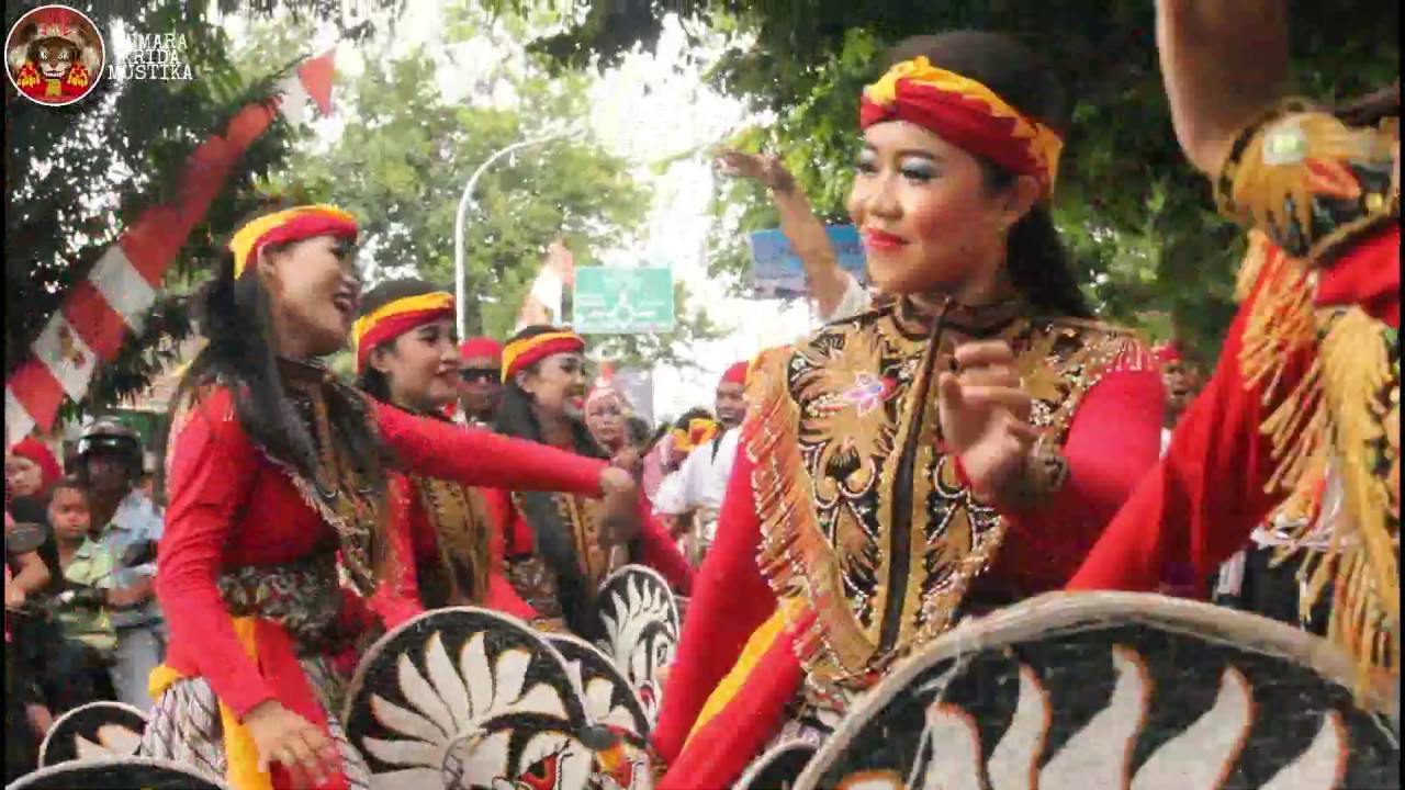 Hebohnya Penari Jaranan Barongan Blora Risang Guntur Seto - YouTube