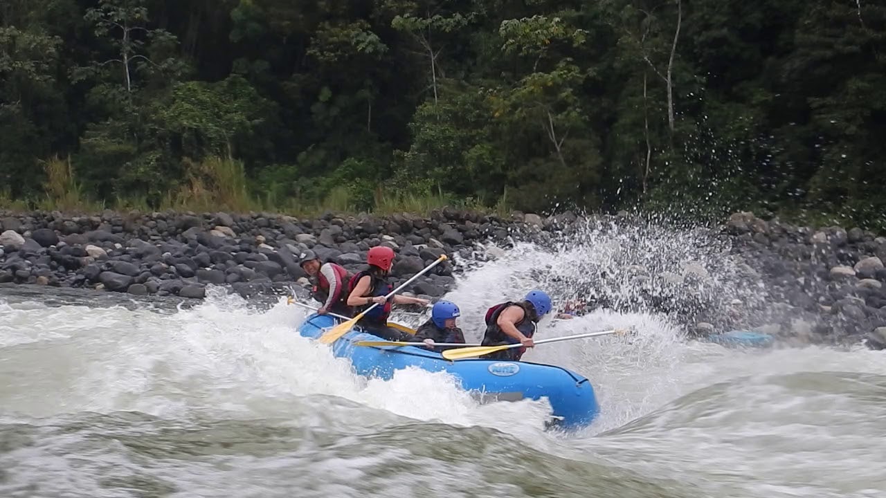 Falling out of raft in Ecuador - YouTube