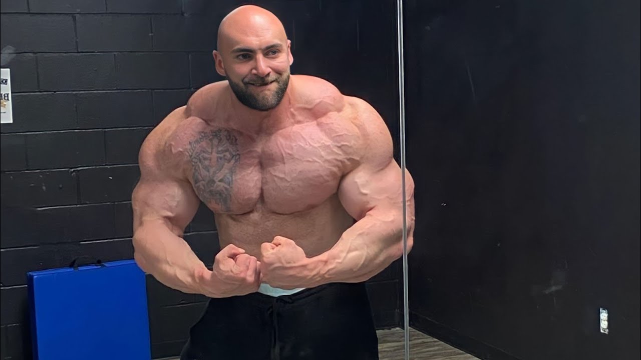 THE HUGE MASS MONSTER WITH INCREDIBLE PHYSIQUE | Vincenzo Masone - YouTube