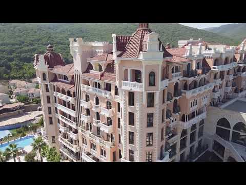 Empty Resort Victoria Elenite - Effects of Corona 2020 - YouTube