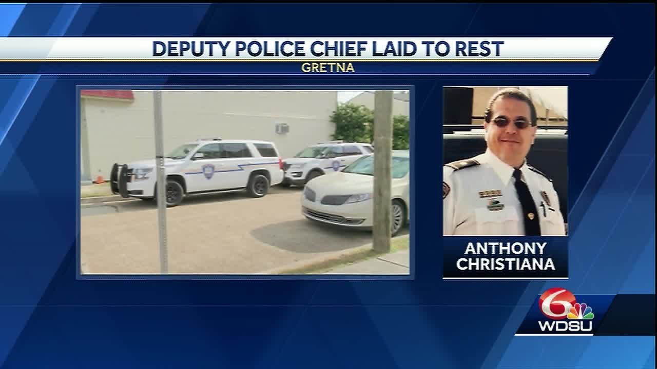 Gretna Deputy Police chief laid to rest - YouTube