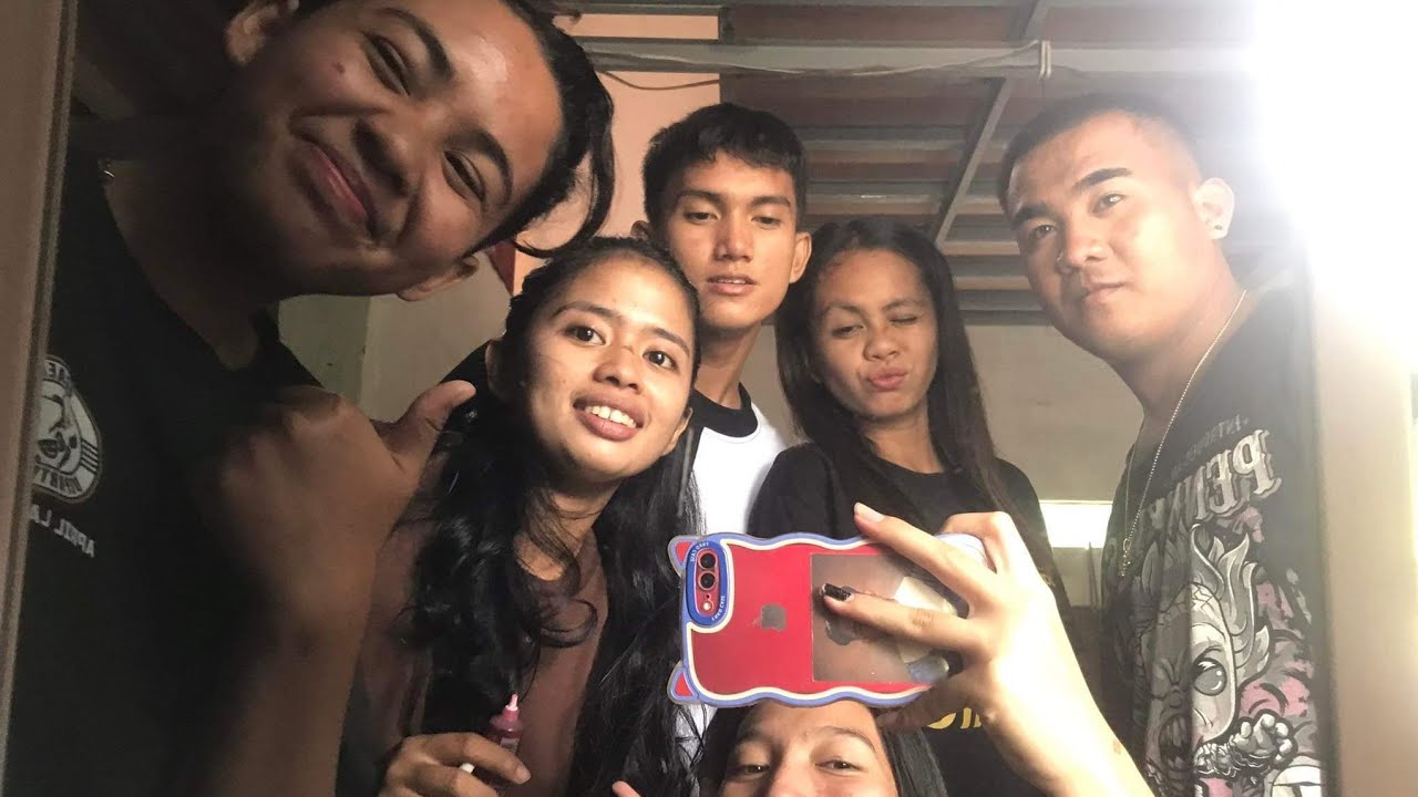 MOVING SELFIES | GROUP 3 - YouTube