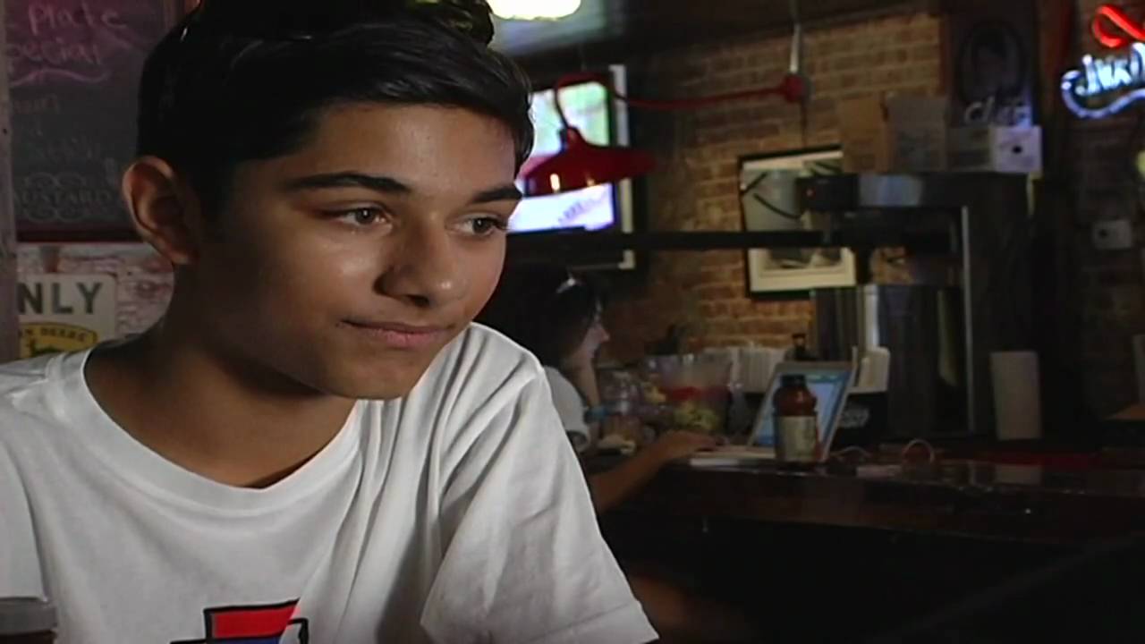 Mark Indelicato (Justin Suarez on Ugly Betty) Internship News! - YouTube