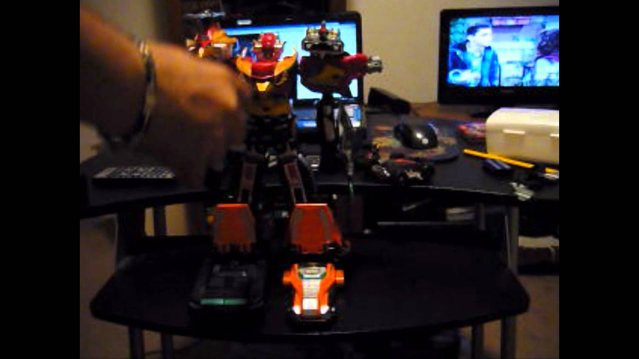 Power Rangers R.P.M. Week Day 5: SkyRev Megazord Review.wmv - YouTube