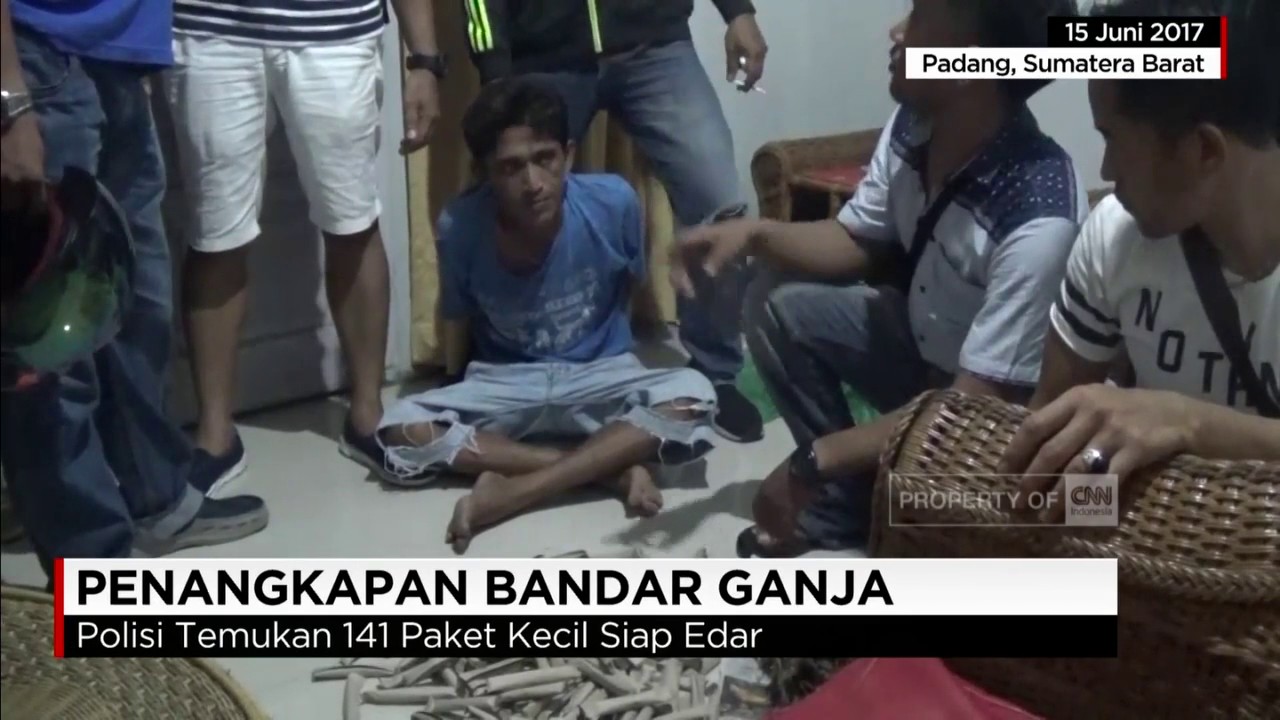 Asik Linting Ganja, Bandar Ganja Digerebek - YouTube