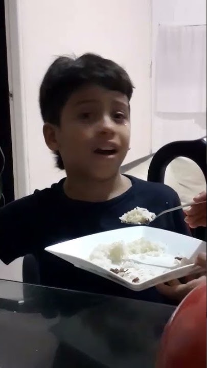 No me gusta la comida - YouTube