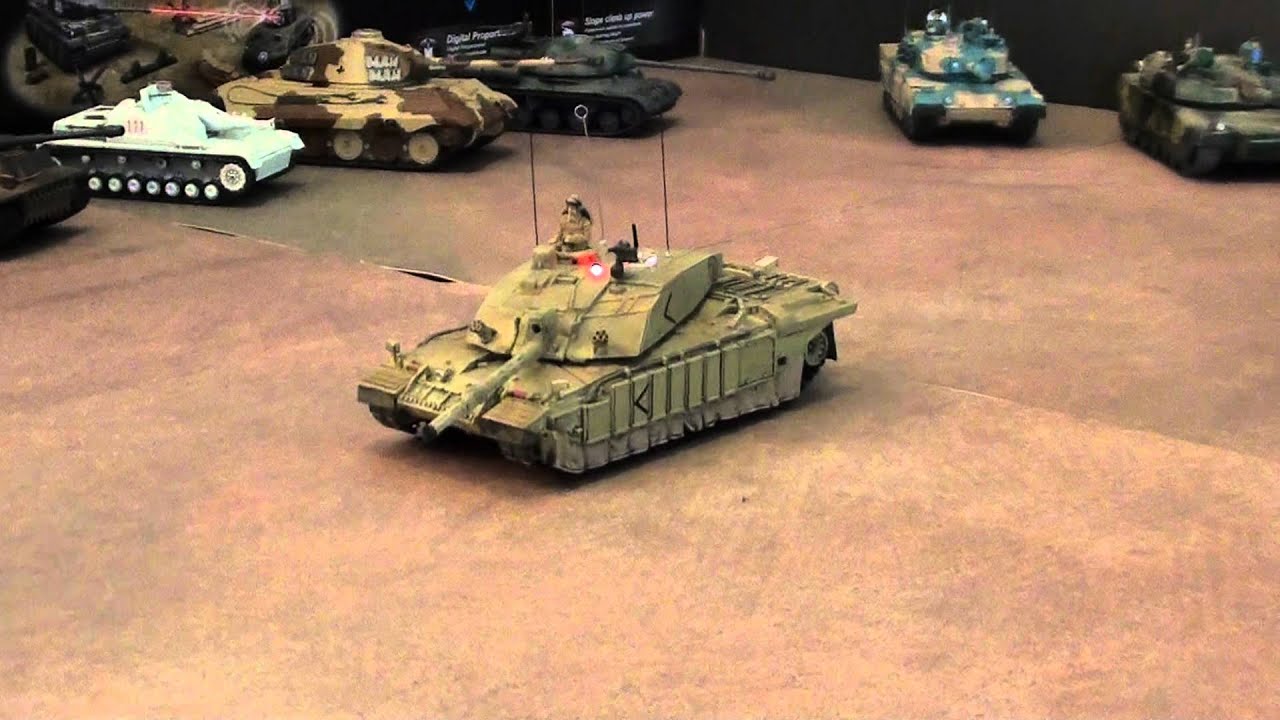 RC IR full battle Challenger II 1/72 - YouTube