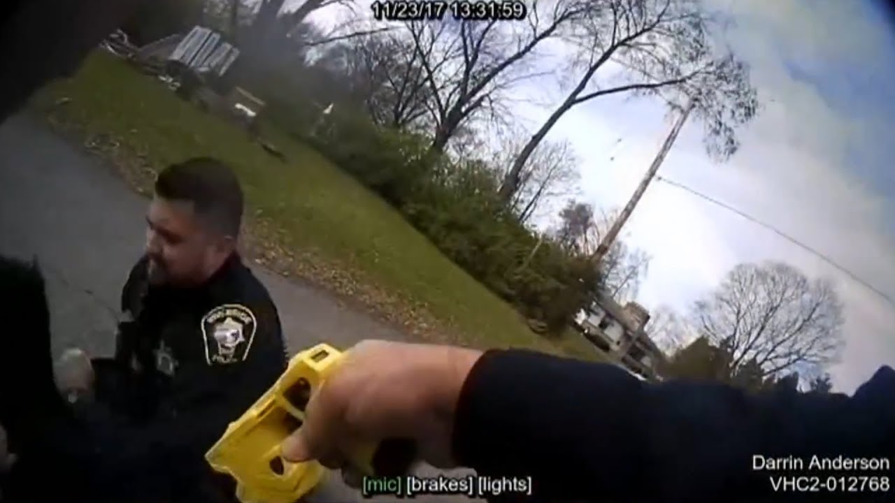 Cop Accidently Tases Partner While Fighting Suspect - YouTube