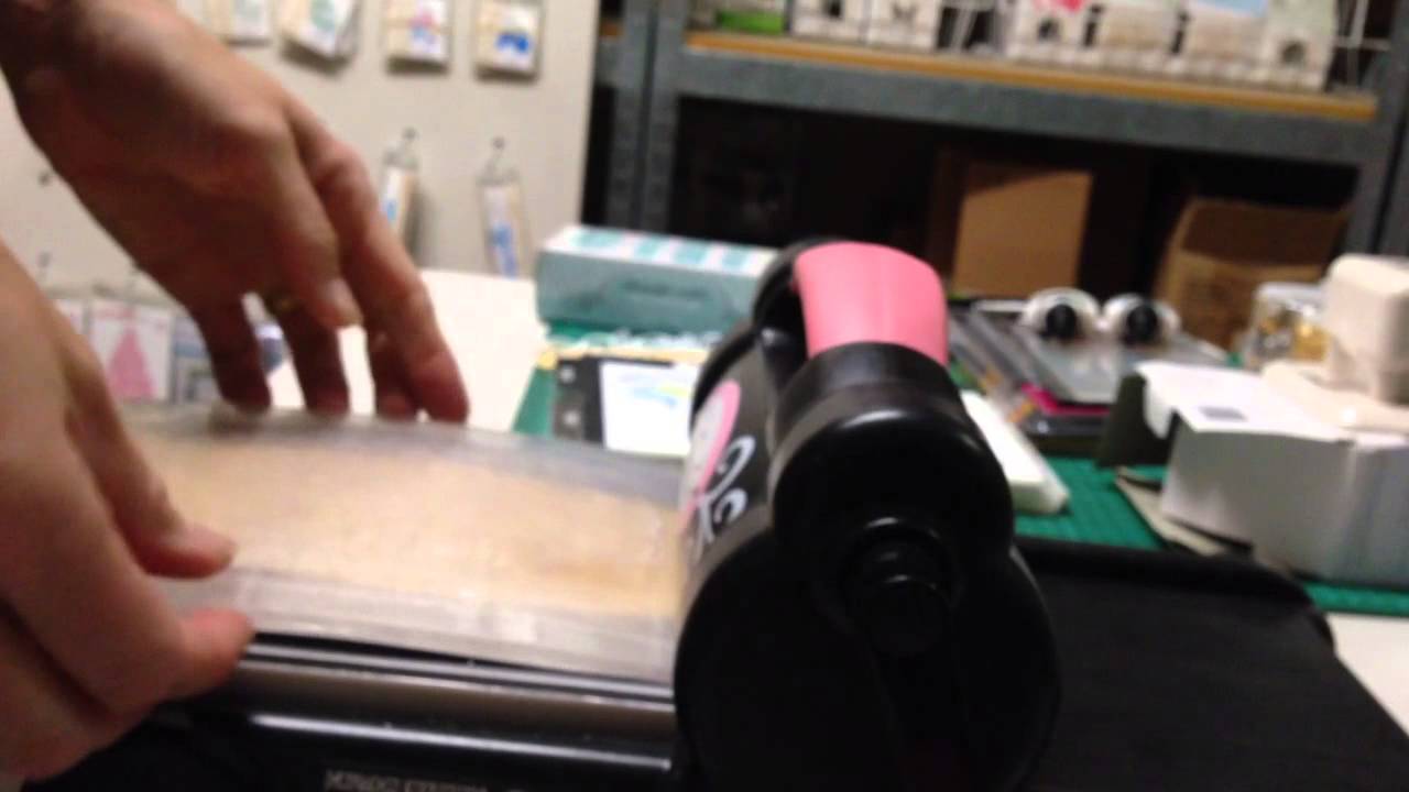 How to use Magnetic Platform in Big Shot - YouTube