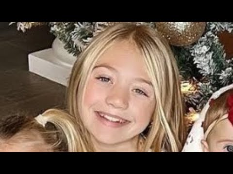 2019 everleigh opens her best Christmas present 💝 - YouTube