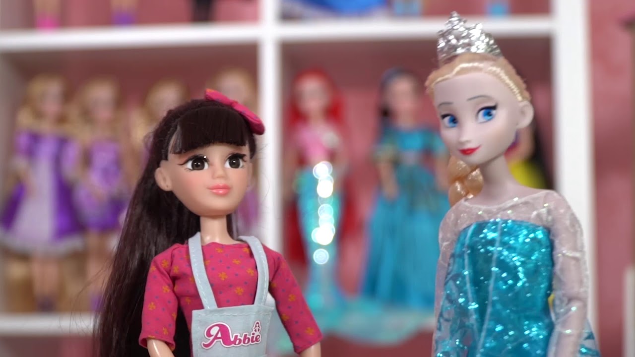 Dress up & Dance ! Doll Abbie's new friend Frozen Elsa Toy Play - YouTube
