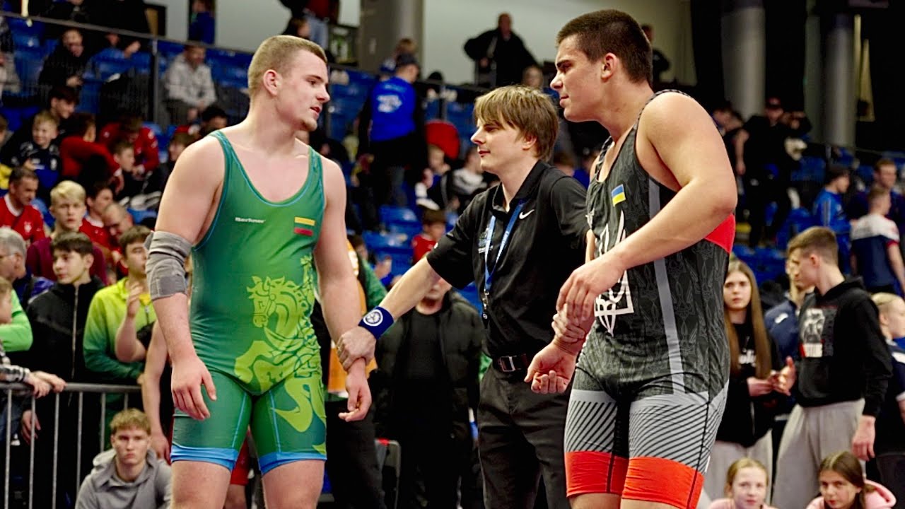 U17 Roman Sydorenkov (UKR) vs Arnas Jokimcius (LTU) 92kg. Freestyle men ...
