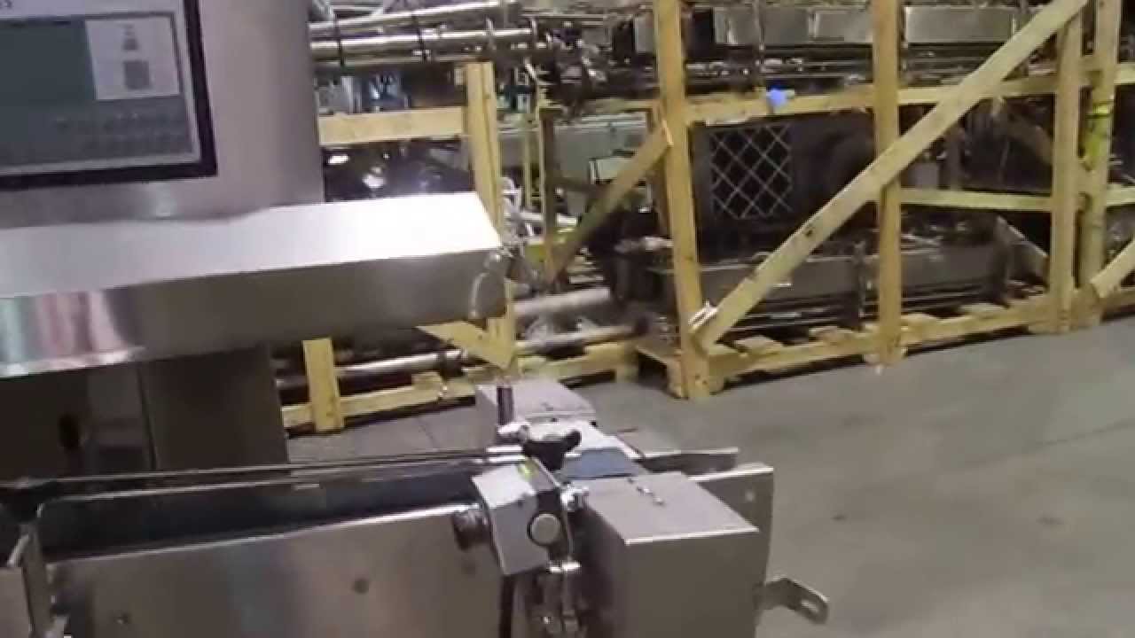 Krones Contiroll 720-18 Roll Feed Hot Melt Glue Labeler - YouTube