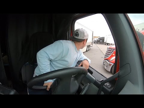 Taking load to NY with Roehl - YouTube