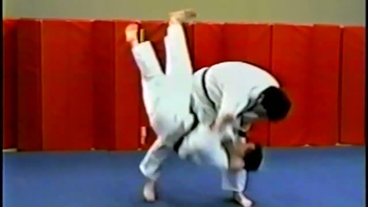 Ashi Guruma • Master Greg Howard (Kaicho) • JUKIDO JUJITSU - YouTube