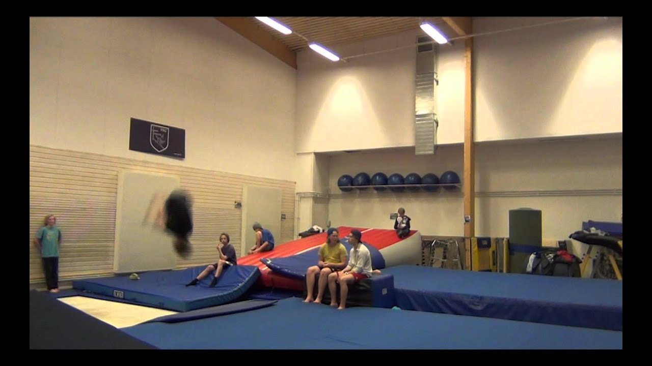 Double Frontflip Superman On Trampoline!! - YouTube