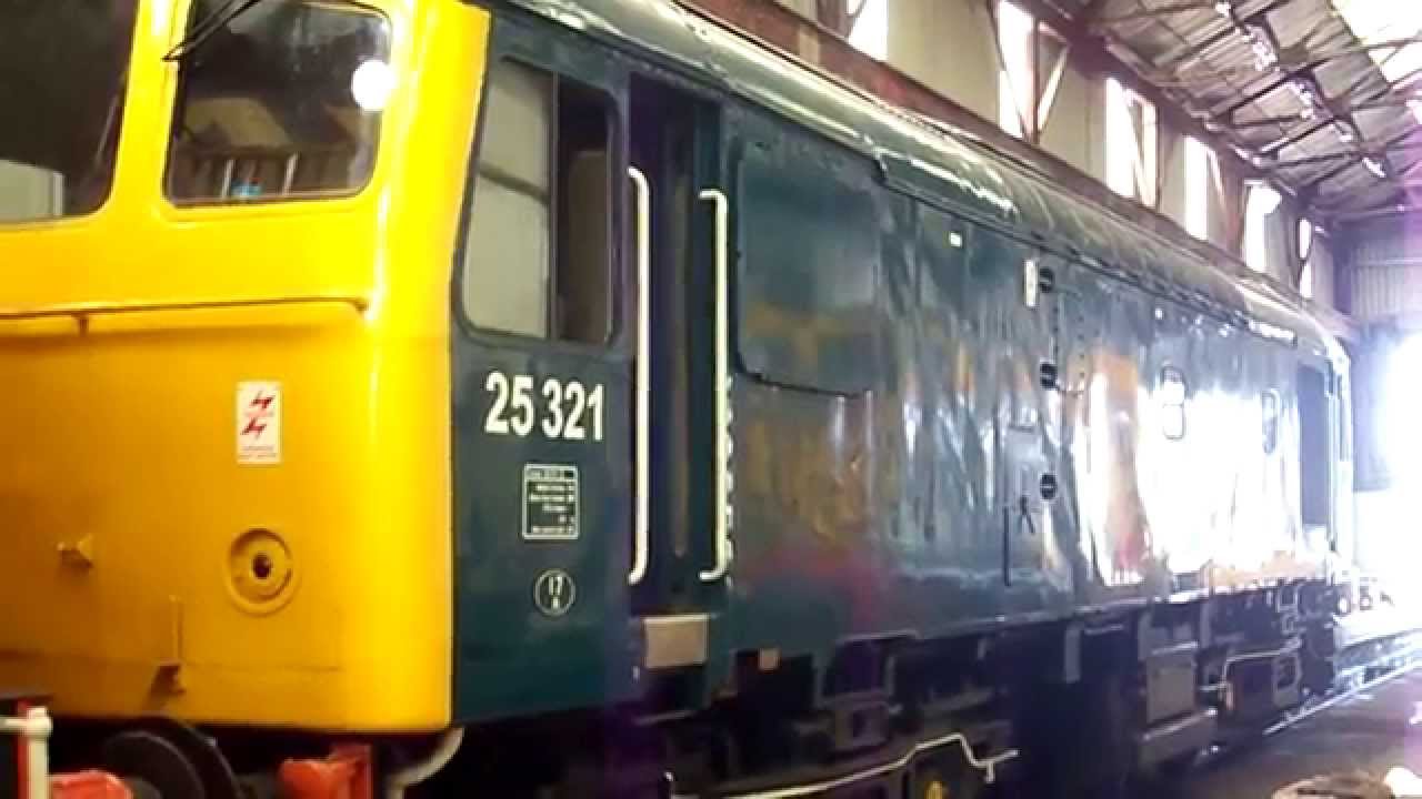 diesel loco class 25 - YouTube