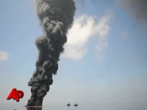 Raw Video: Burning the Oil Off the Water - YouTube