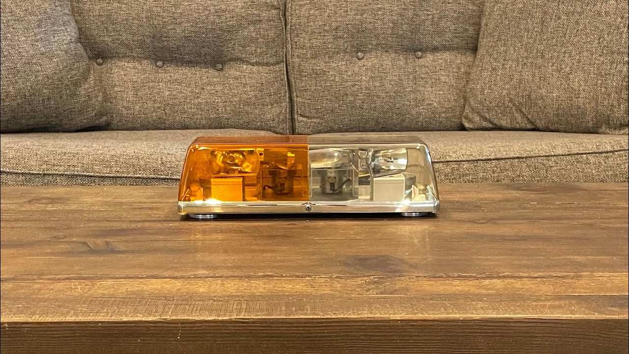 Whelen Responder II Light Bar, Amber & White Split Color Dome (mini ...