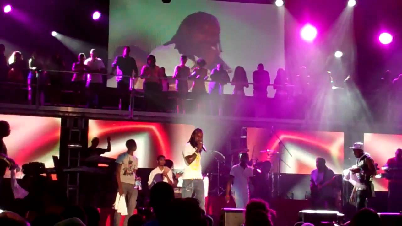 Mavado @ Reggae Sumfest, Montego Bay 7-21-11 Performing "Every Gyal ...