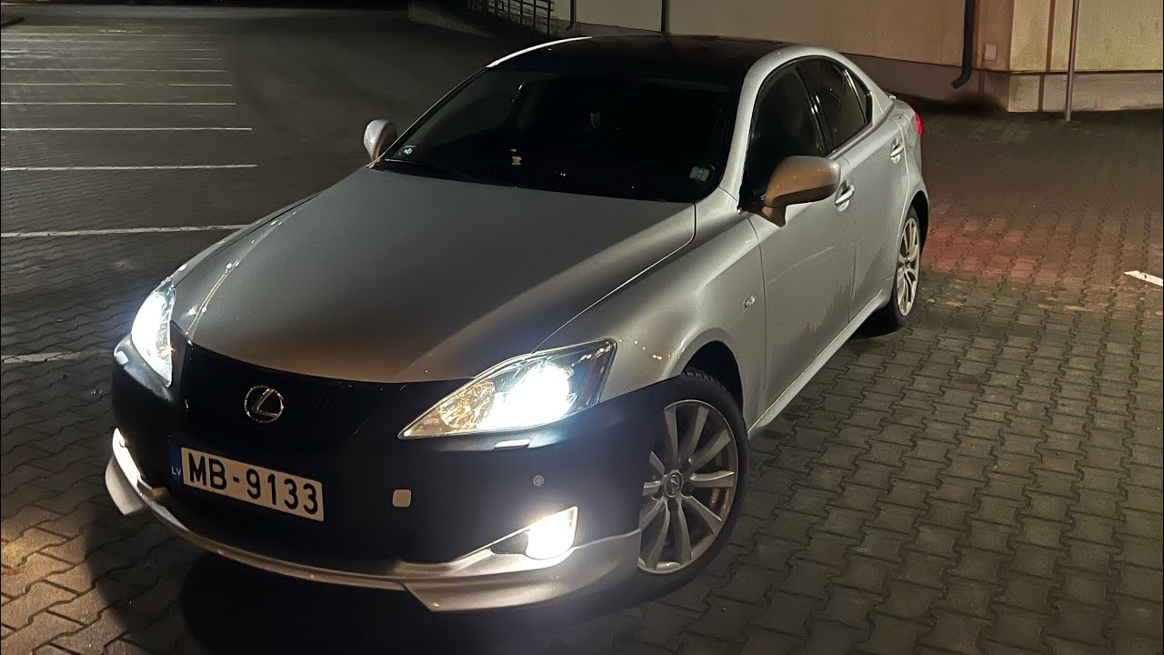 Lexus is220 winter drift - YouTube