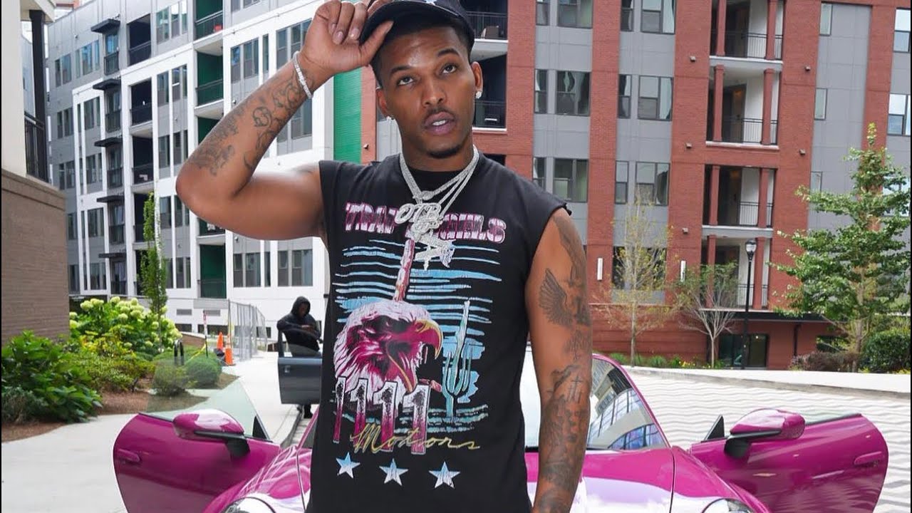 “600Breezy” 🙏🏾 GIVES Chief Keef His FLOWERS 💐 // I LOVE 💜 U Bro U Put ...