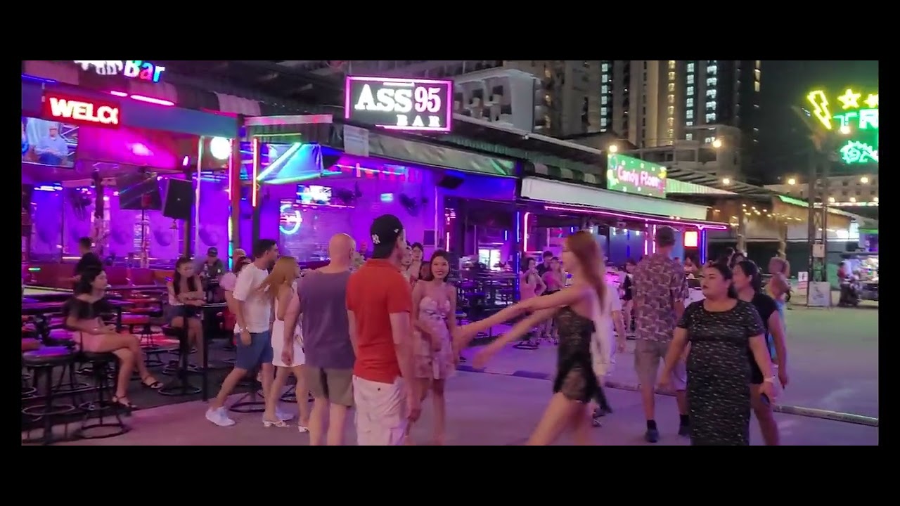 Night Walk Around Tree Town, Pattaya, Thailand - YouTube
