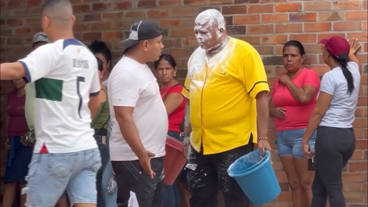 El balde 🪣en polvado 🤣 - YouTube