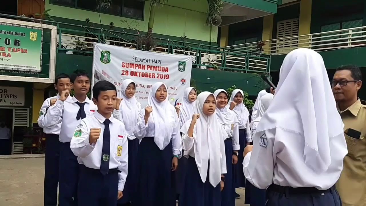 Apel Pagi SMP Hikmah Yapis Jayapura - YouTube