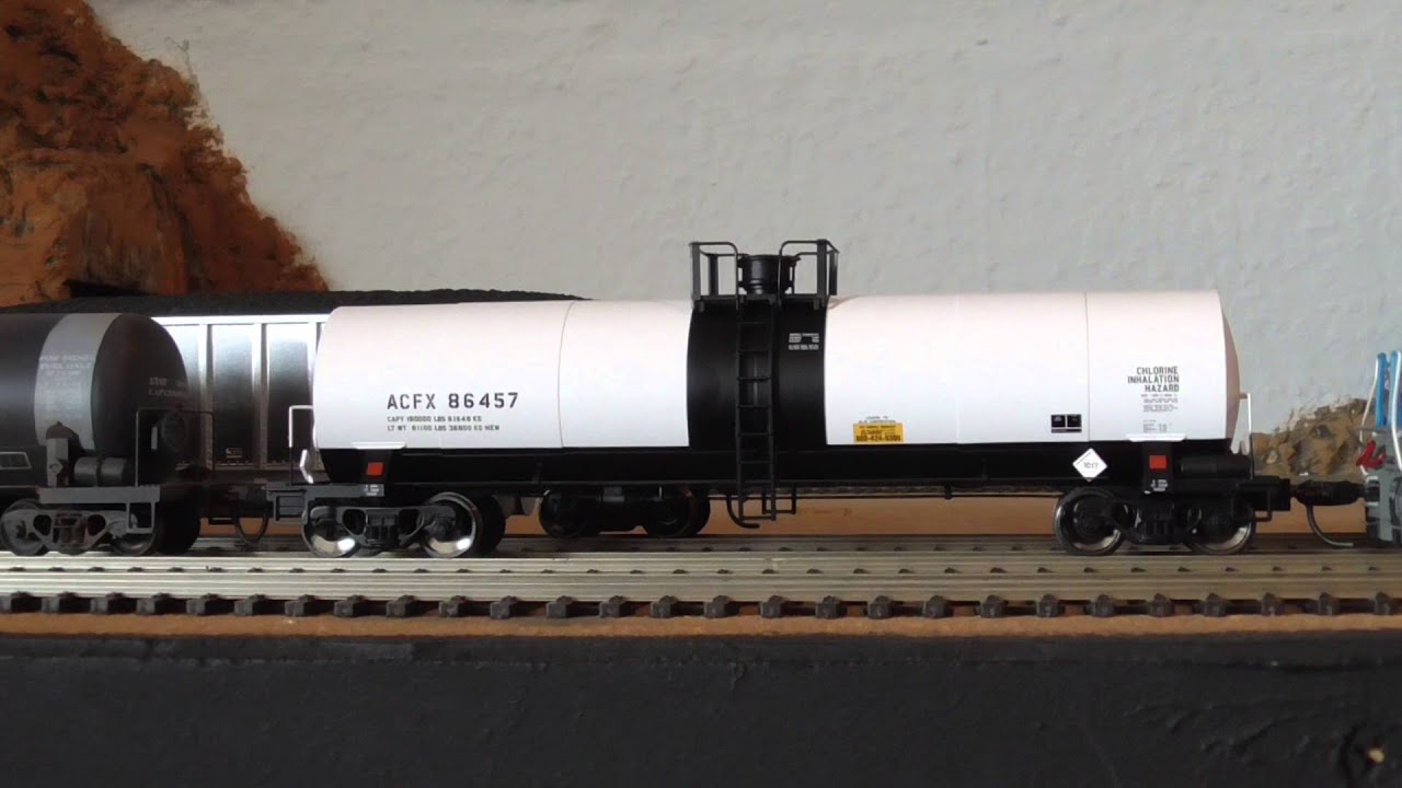 H0 Atlas ACFX 17.360 Gallon Tank Car - YouTube