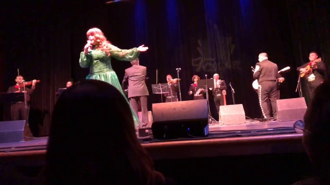 Yolanda Del Río EN VIVO. FRESNO, Ca. - YouTube