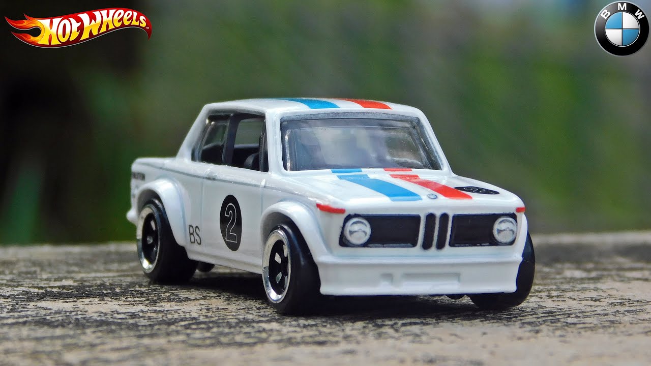 HOT WHEELS BMW 2002 || Vintage Racing Club 3/6 - YouTube