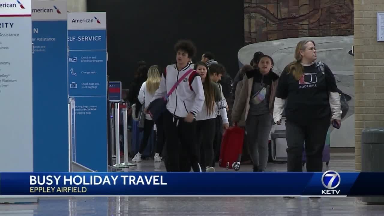 Hectic holiday travel - YouTube