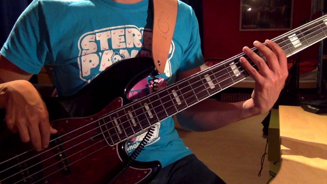 Gorillaz - Feel Good Inc Main Bass Riff Tutorial - YouTube
