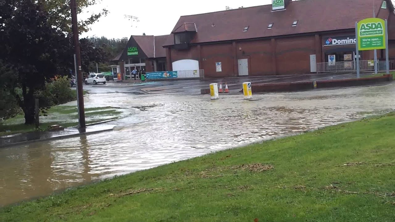 Witham flood - YouTube